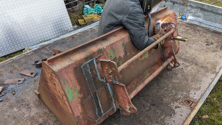 Ford 7610 - Tractor Bucket - BX Project