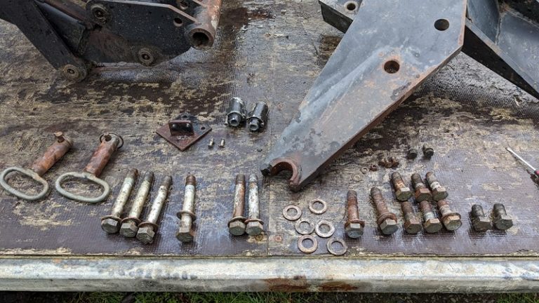 Ford 7610 - Fitting a loader - BX Project
